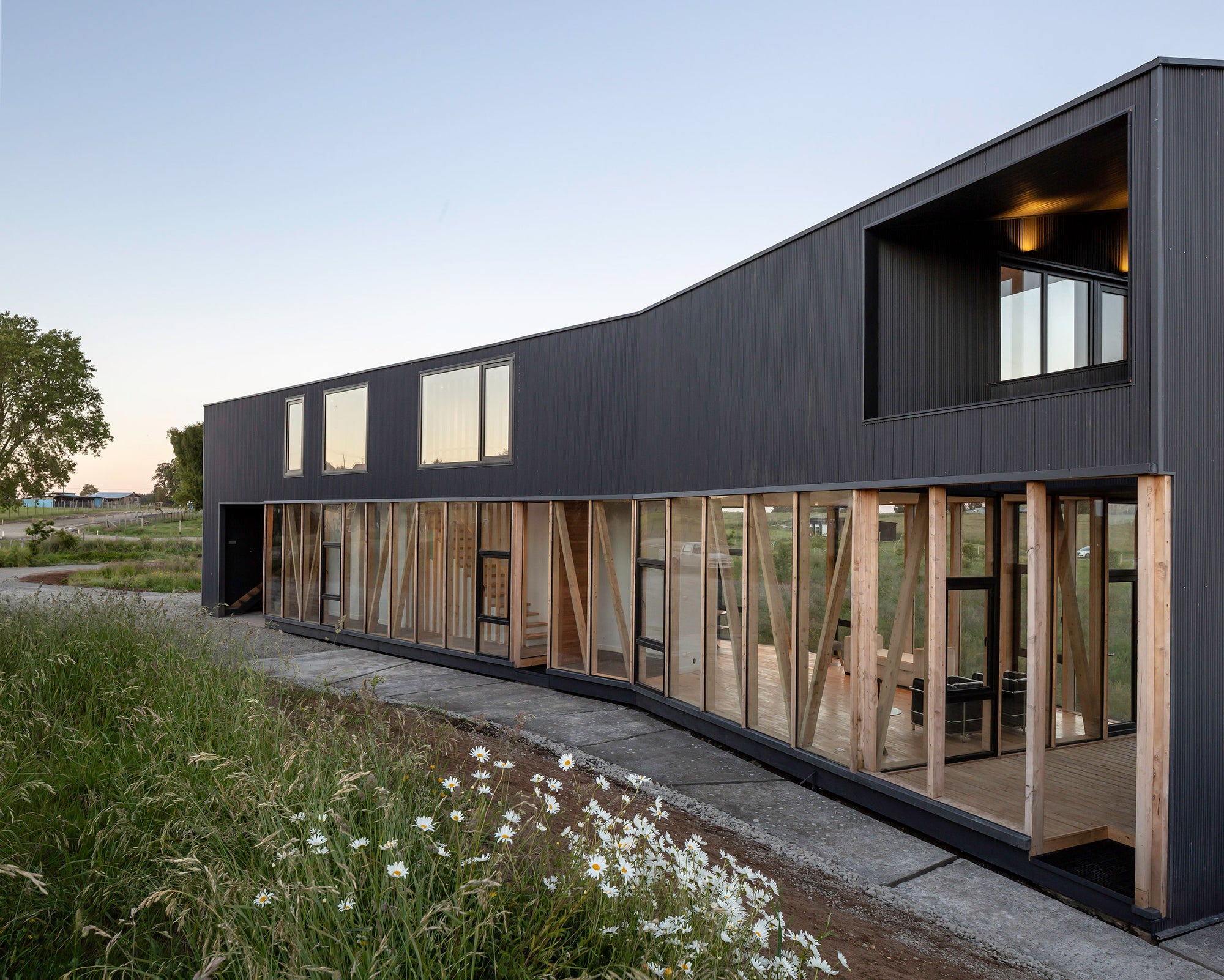 Fireproof Fences To Defend Against Wildfire